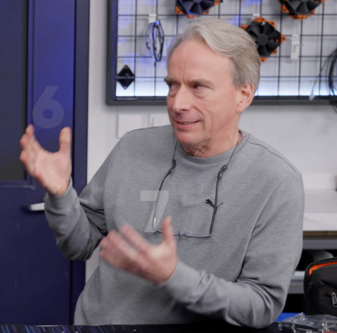 Building the PERFECT Linux PC with Linus Torvalds - LTT Releases ...